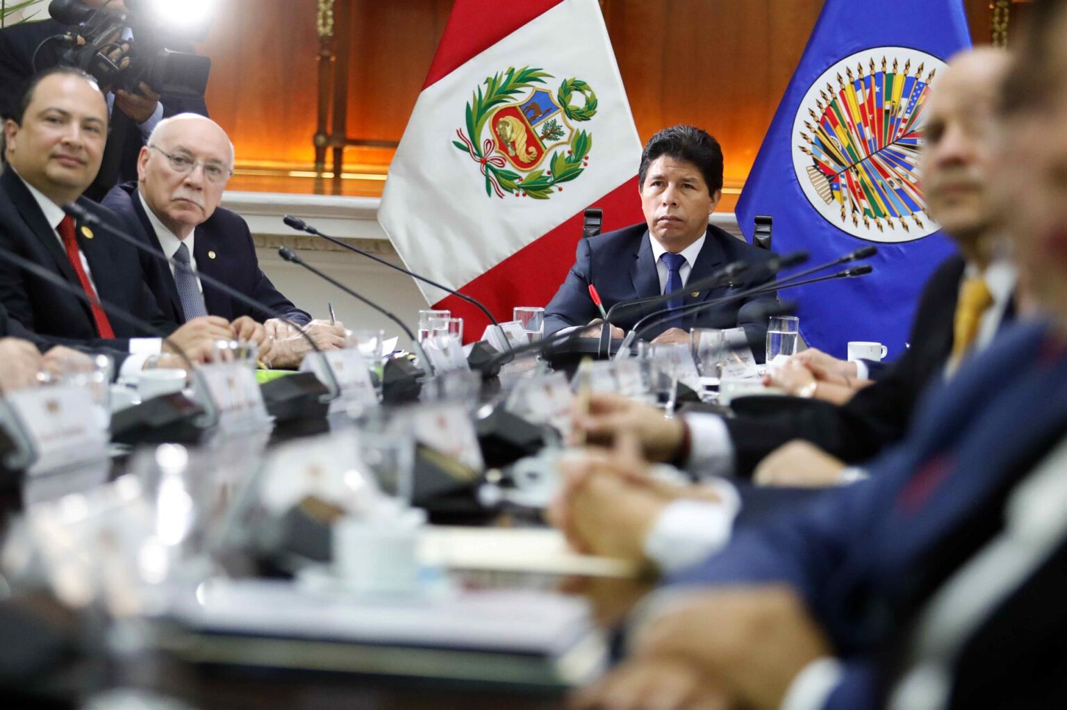 Misión de la OEA llega a Perú por el supuesto ‘golpe de Estado’ contra ...