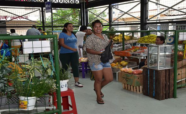 Nuevo mercado San Gregorio mejora el entorno en el Guasmo Sur - Ecuador 221