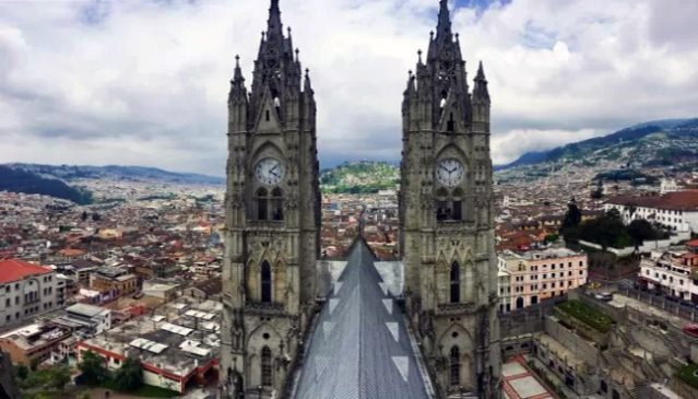 Quito celebra sus 490 años de fundación - Ecuador 221