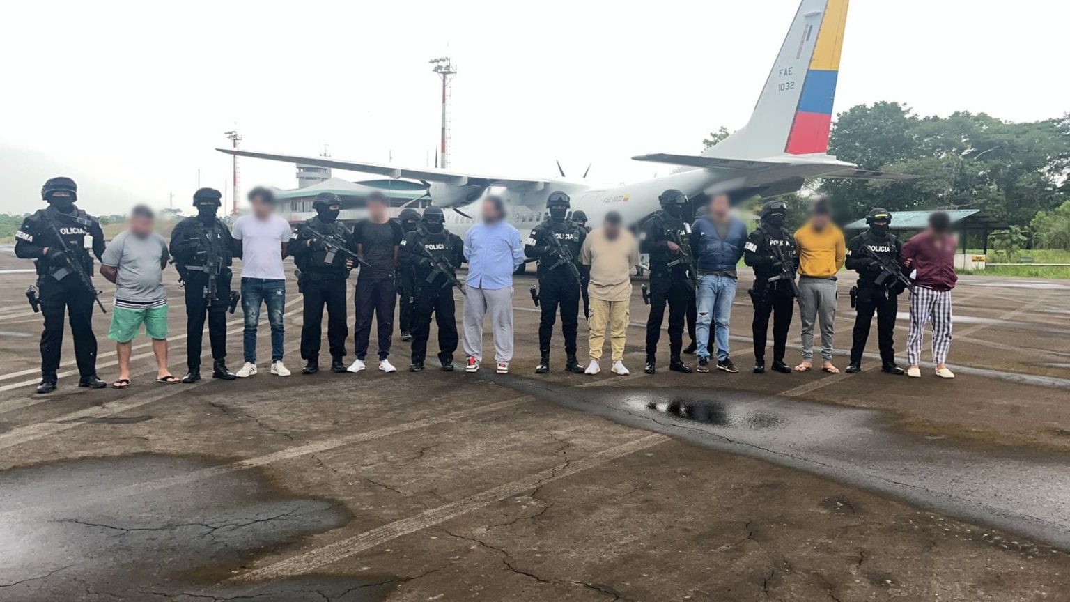 Golpe al narcotráfico: 14 detenidos y 7 toneladas incautadas - Ecuador 221