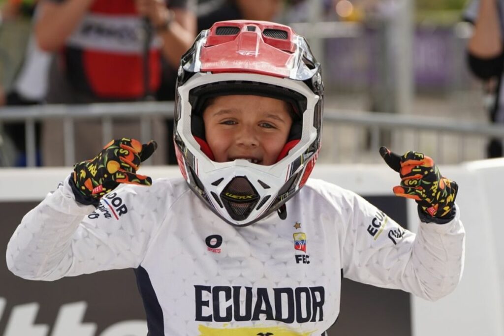 Tomás Tapia, campeón mundial BMX, brilla con 8 años - Ecuador 221