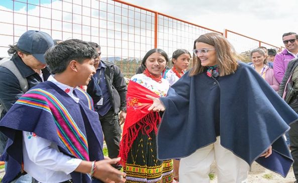 Gobierno entrega en comodato infraestructura educativa a Guayama ...